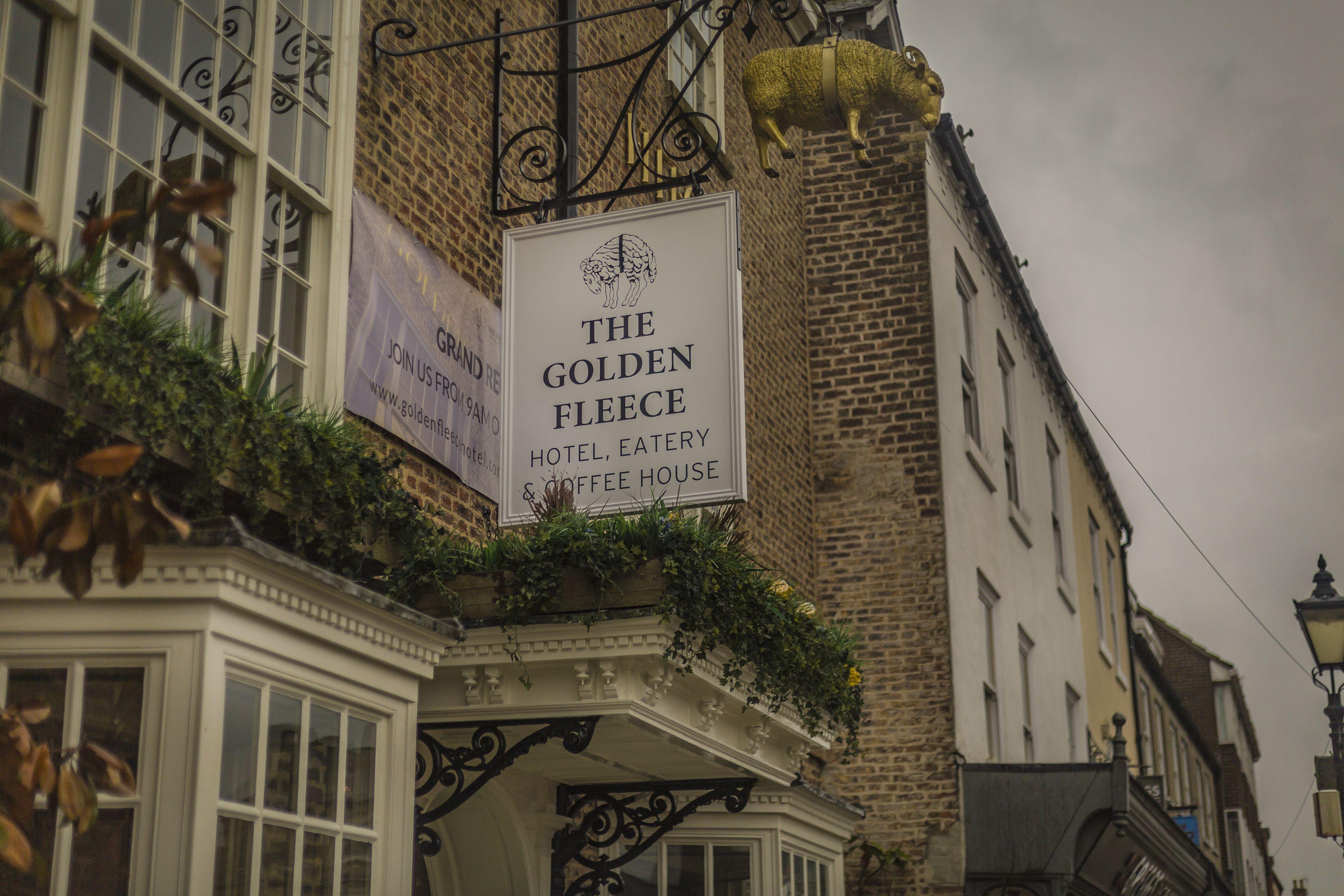 Hotel The Golden Fleece Hotel, Thirsk, North Yorkshire - The Coaching ...