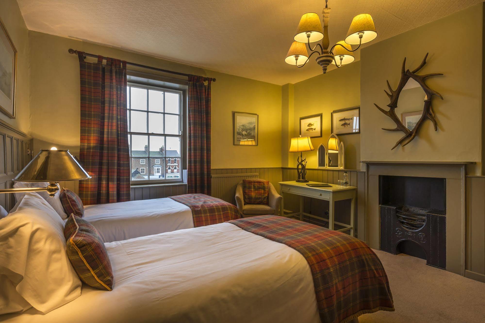 Hotel The Golden Fleece Hotel, Thirsk, North Yorkshire - The Coaching ...