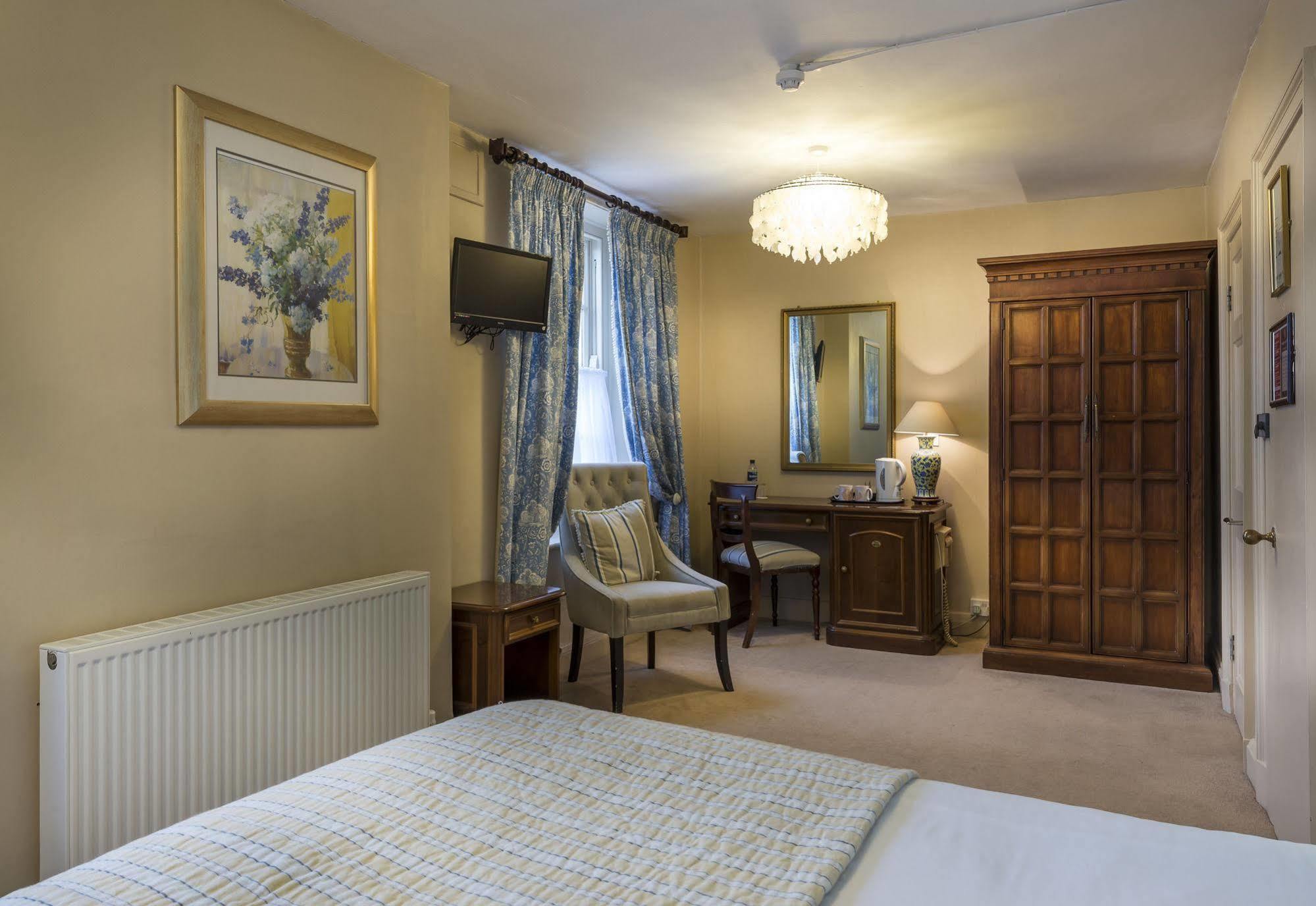 Hotel The Golden Fleece Hotel, Thirsk, North Yorkshire - The Coaching ...